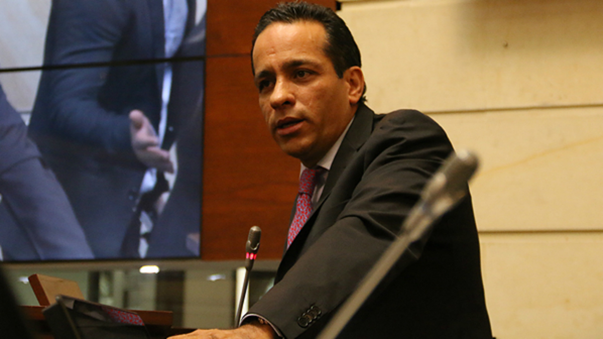 Candidato presidencial recibió amenaza de muerte