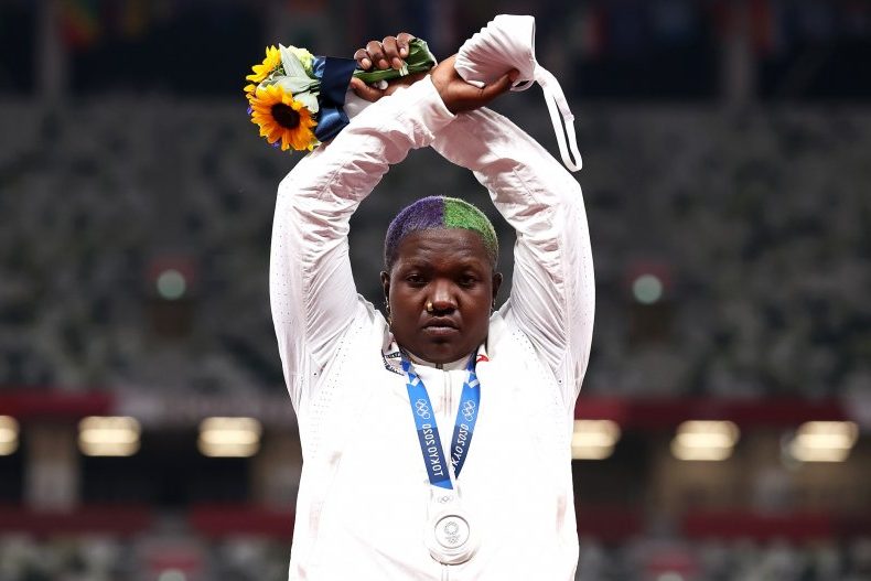 El gesto de protesta por el que puede ser investigada una campeona de ...