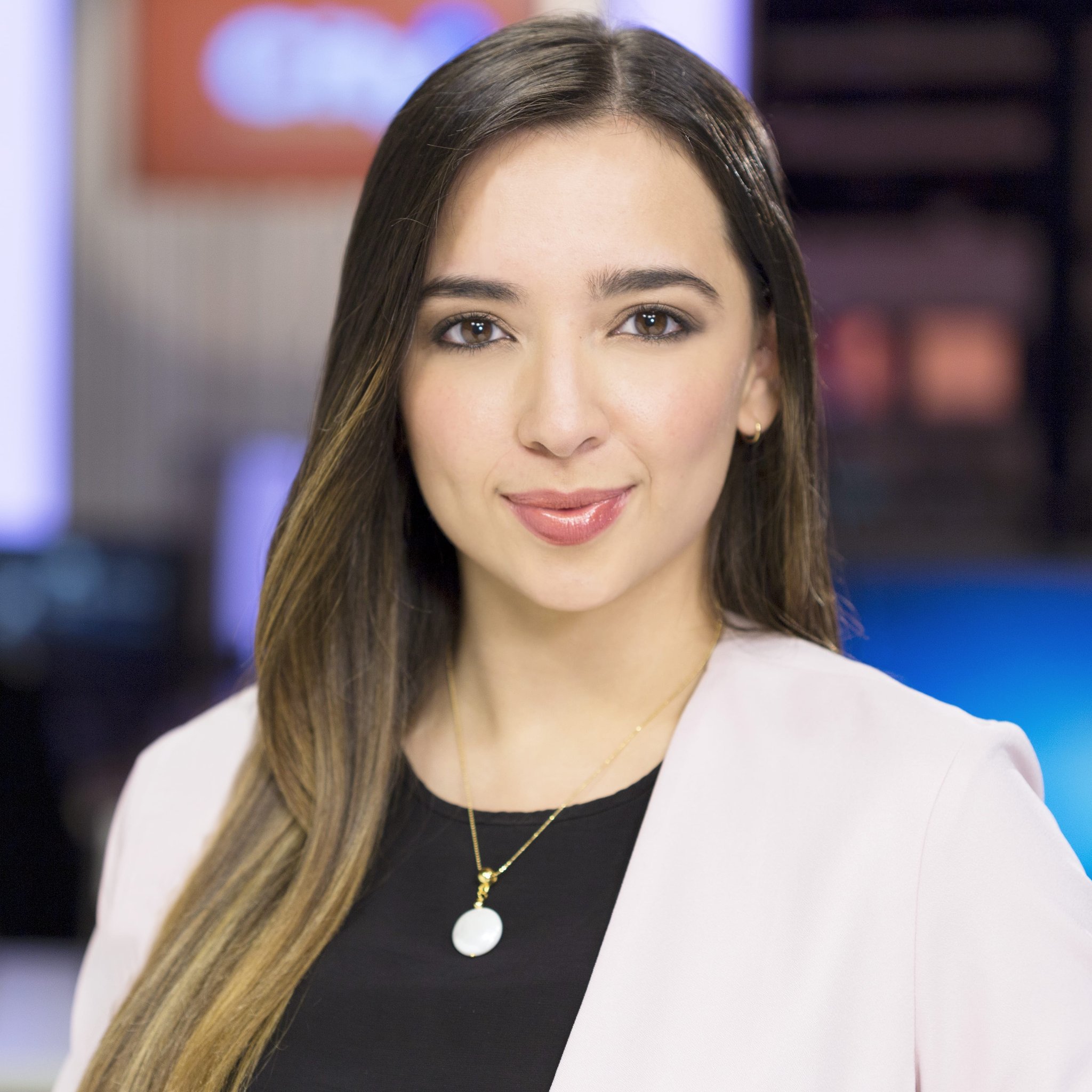 Infierno de una presentadora al tomar un taxi en la calle