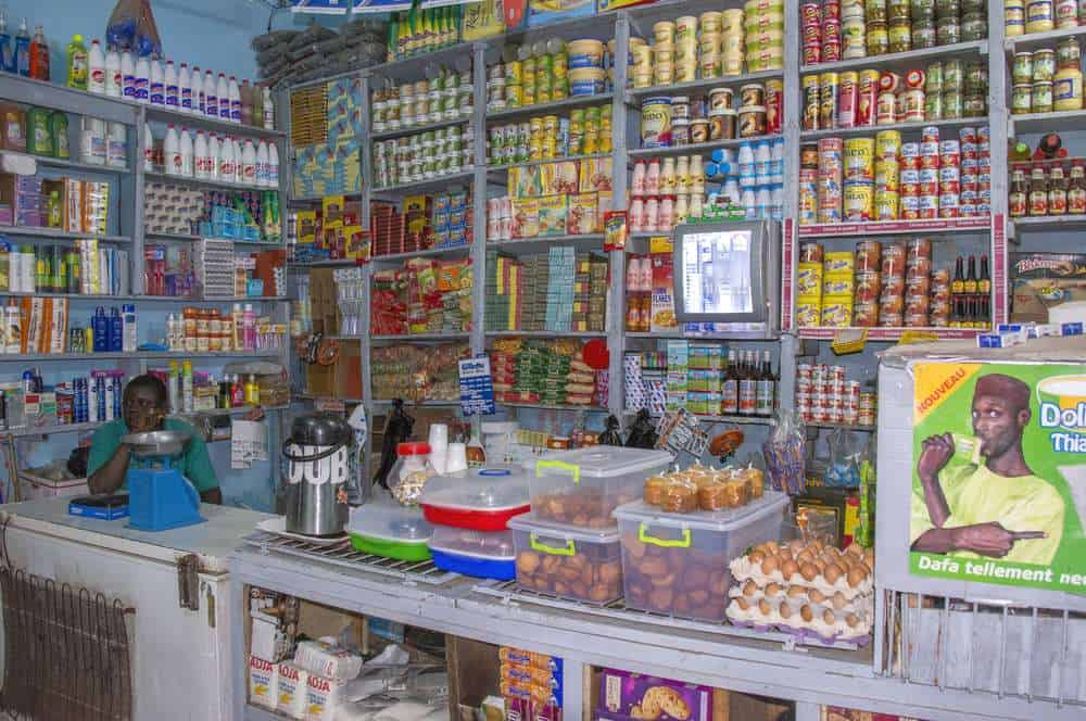 Alimentos de tiendas de barrio más consumidos por los colombianos