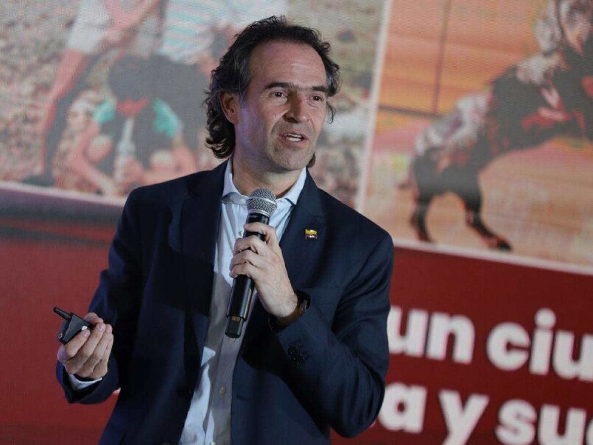 Por caso Timothy Livingston, restringen la prostitución en Medellín