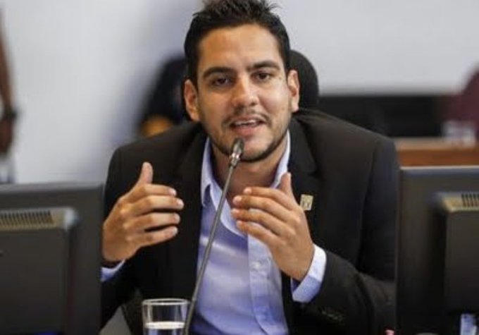 Los otros escándalos del senador Álex Flórez