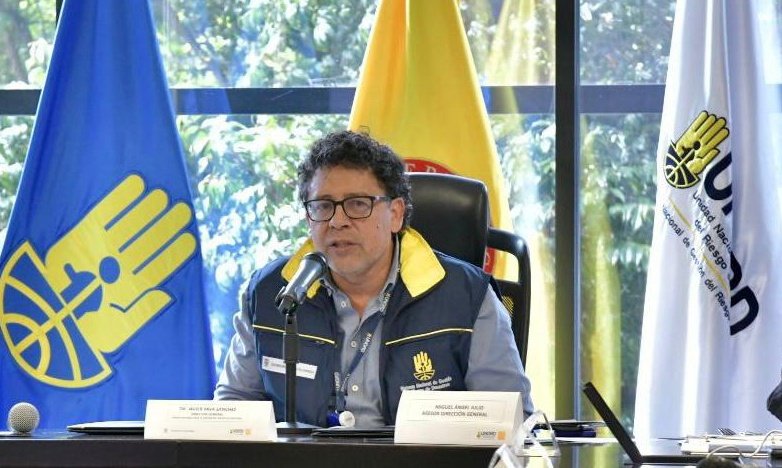 En medio de probable erupción de nevado del Ruiz salió del cargo ...