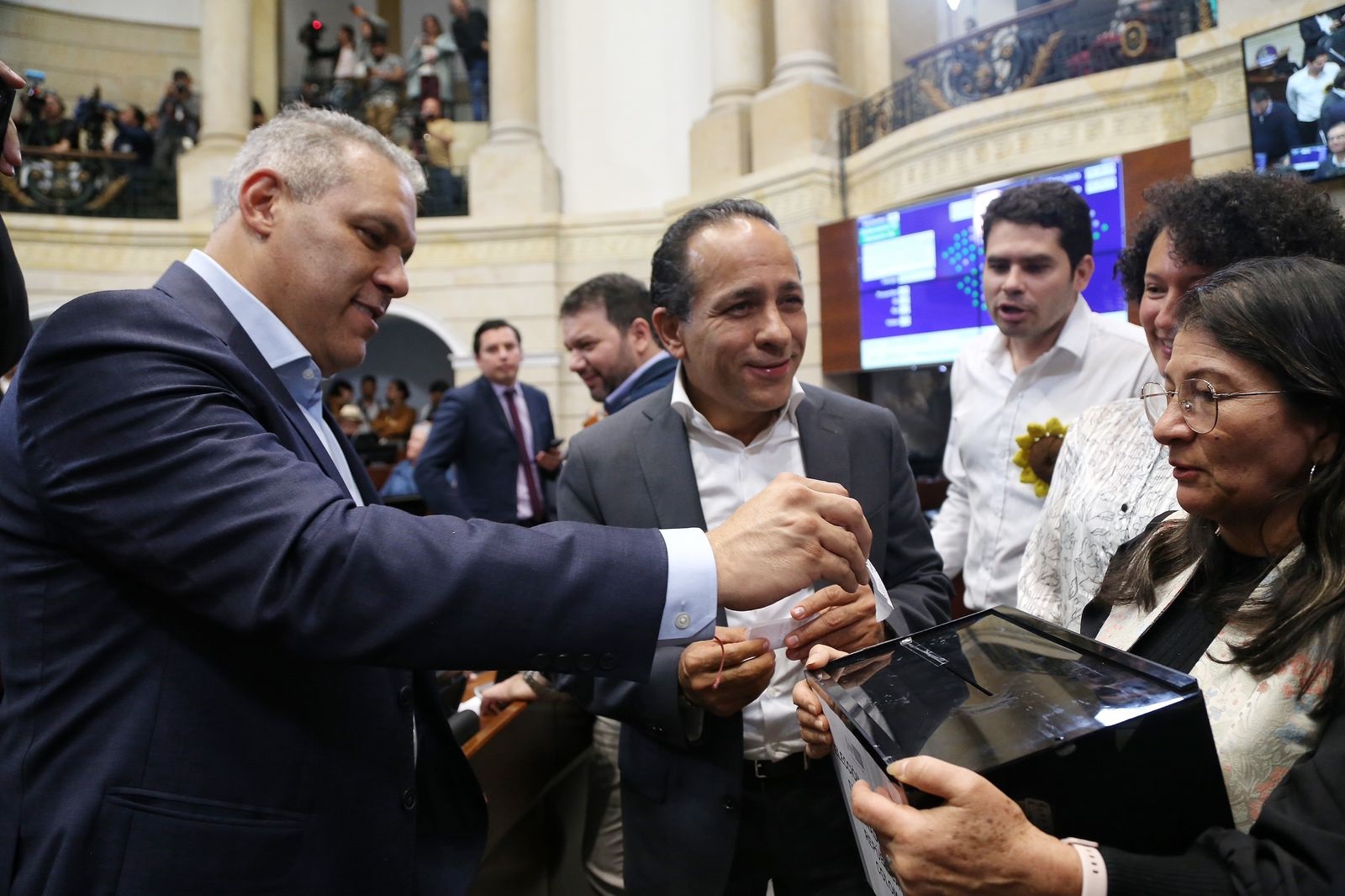 Alexander López, nuevo presidente del Senado de la República