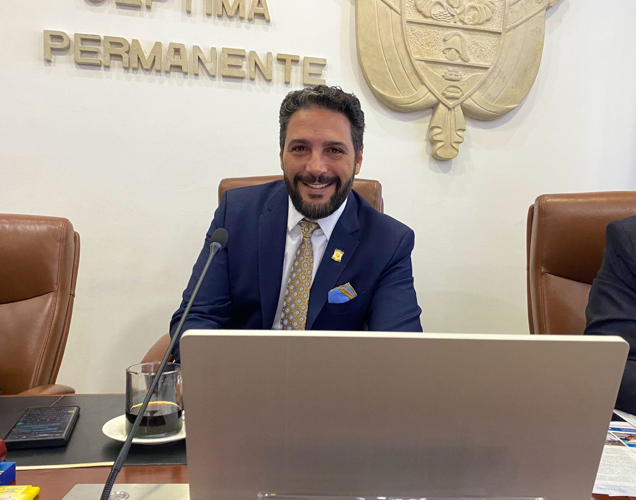 Agmeth Escaf pide renovación de contratos en Casa de Nariño y arremete ...