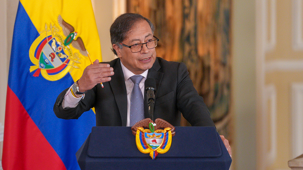 Encuesta Invamer: desaprobación del presidente Petro alcanza 63%