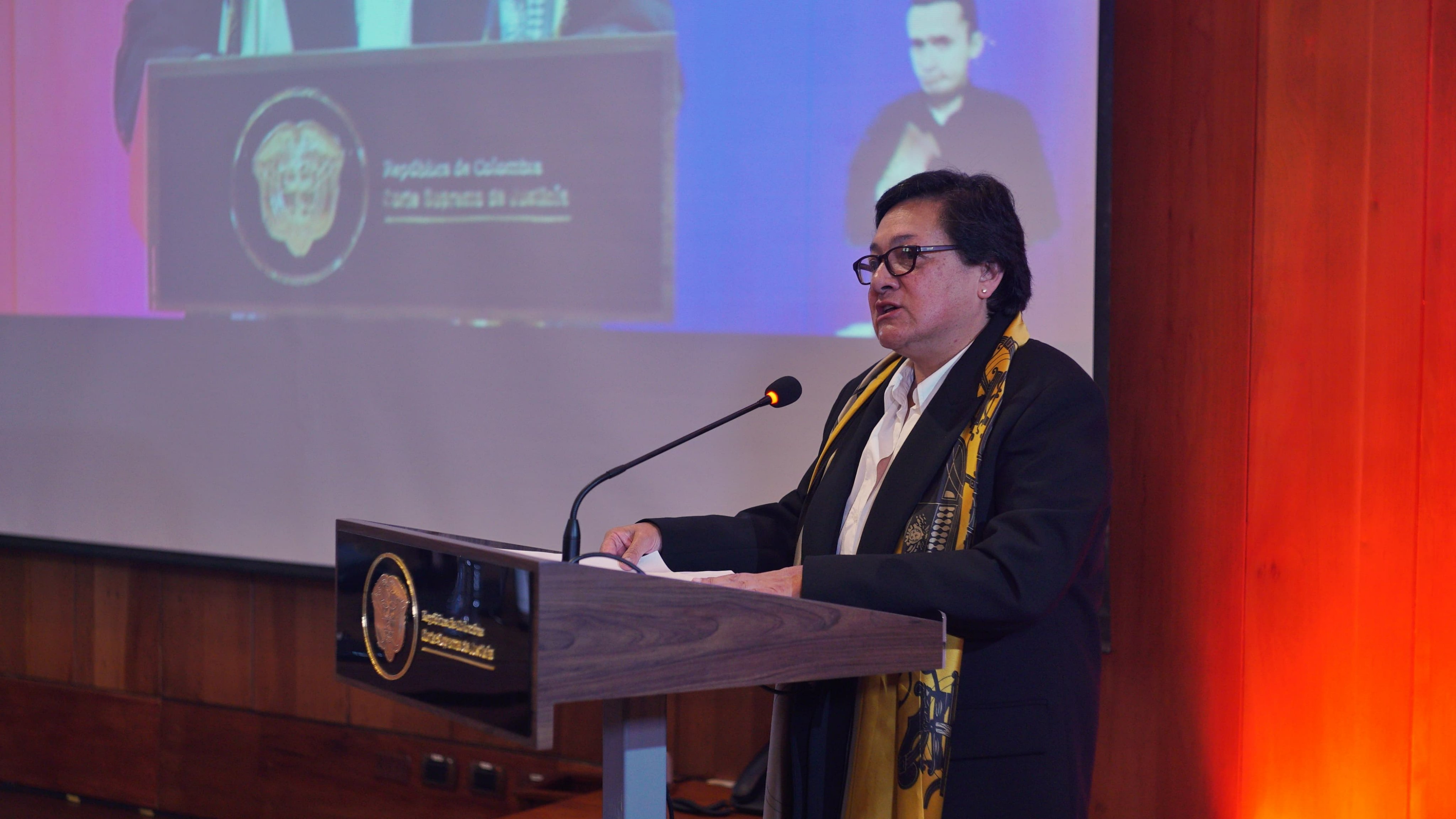 Video: Amelia Pérez, excandidata a fiscal dice que grupo ilegal ...