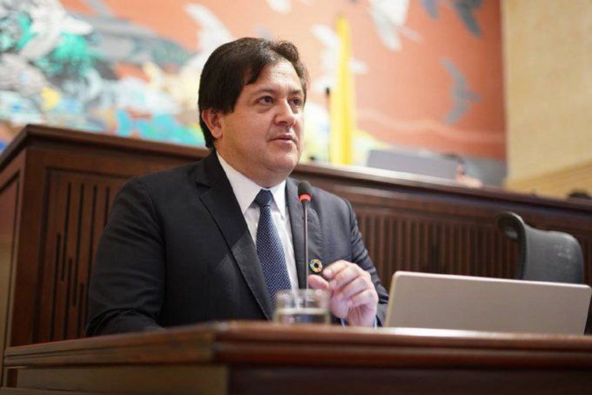 Andrés Castro elegido nuevo personero de Bogotá