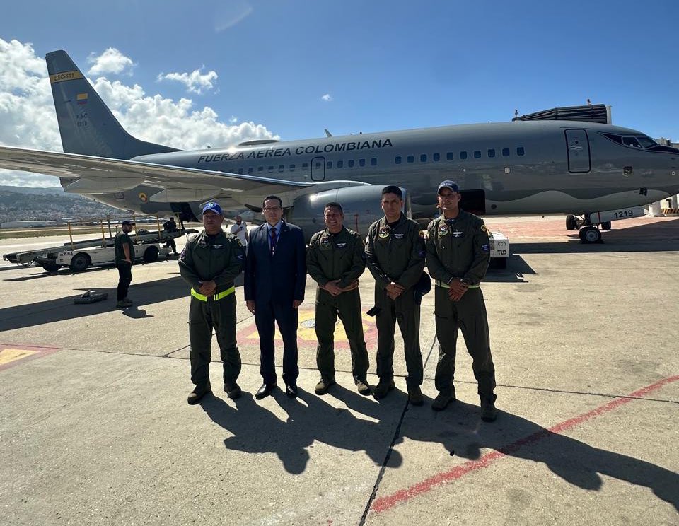 Vuelo humanitario desde Beirut repatriará a 117 colombianos en medio ...
