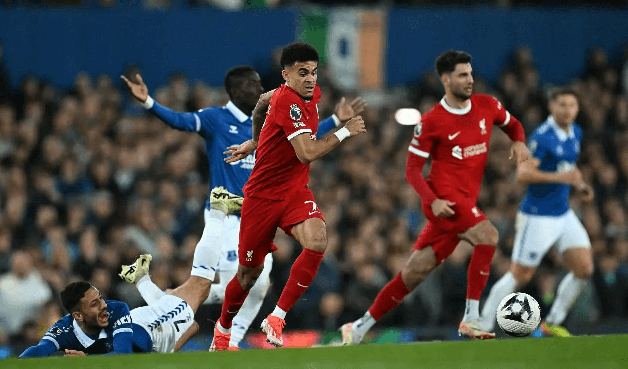 Liverpool vs Everton: mal tiempo obliga a aplazar el clásico de Merseyside
