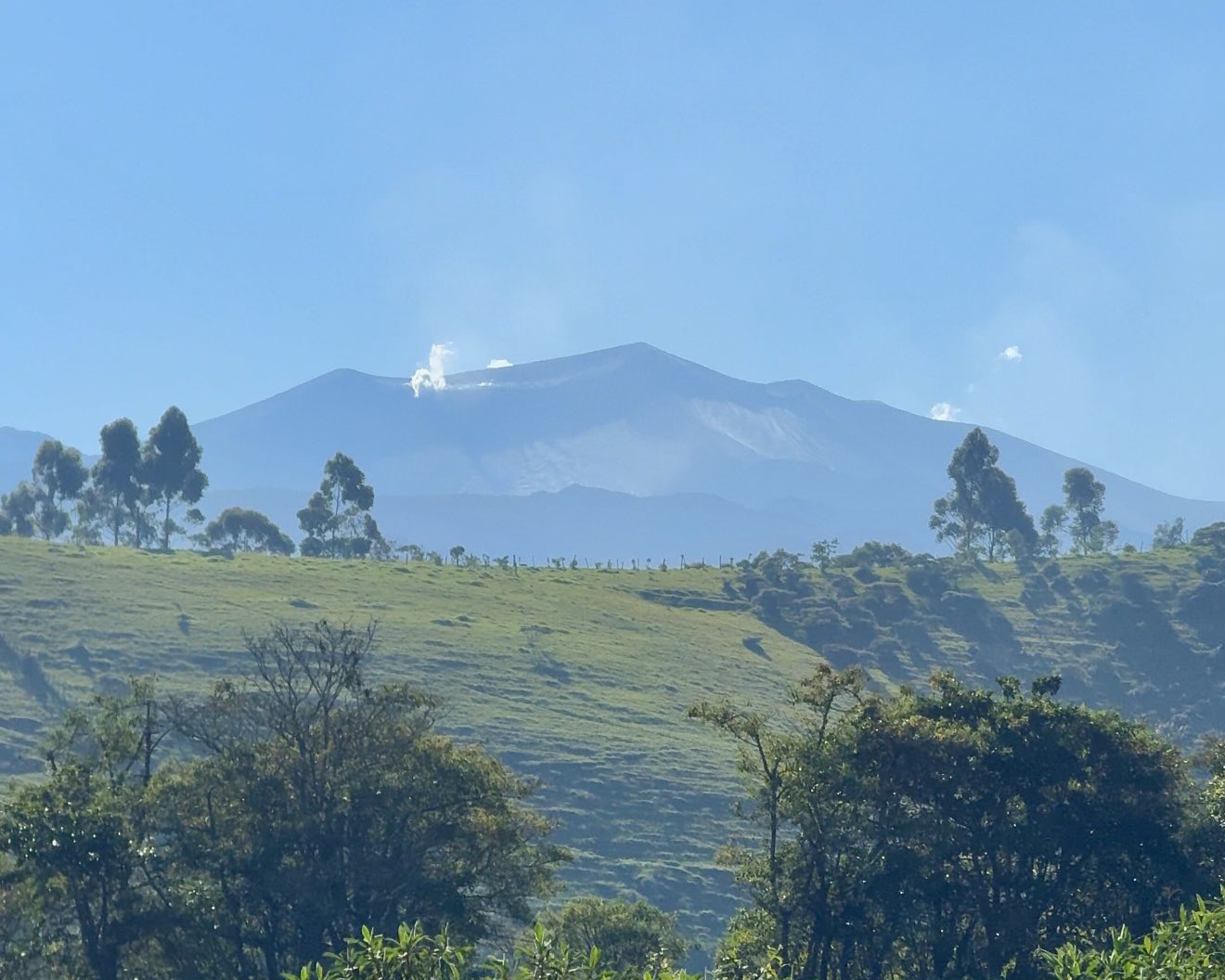 Cierre del aeropuerto de Popayán y suspensión de clases por actividad ...