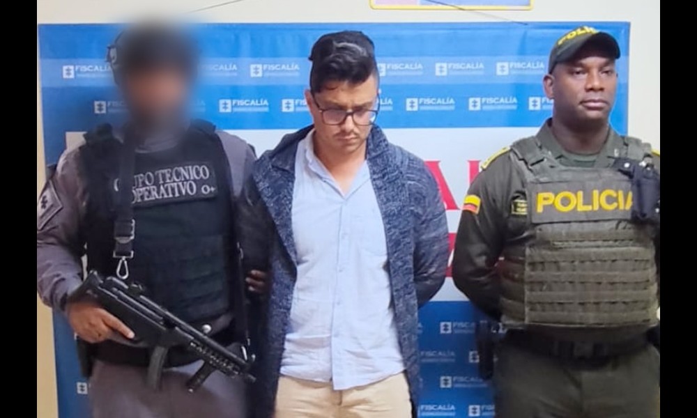 Hombre que agredió e insultó a agente de tránsito en Cali fue imputado