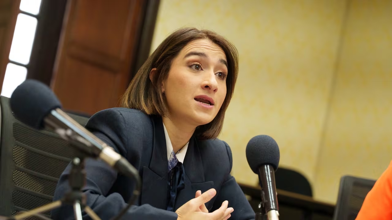 Laura Sarabia niega haber enviado hojas de vida para interventores de ...
