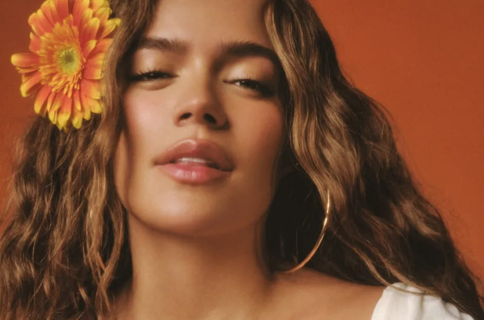 Karol G lanza Tropicoqueta, su nuevo álbum cargado de nostalgia