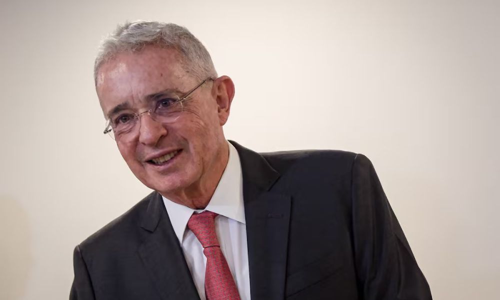 Expresidente Uribe culpable de soborno en actuación penal y fraude ...