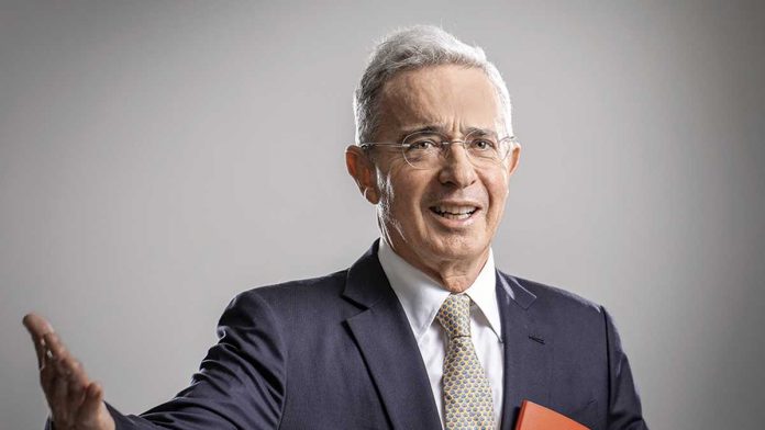 Uribe ordena a candidatos del Centro Democrático dejar de hablar de Petro