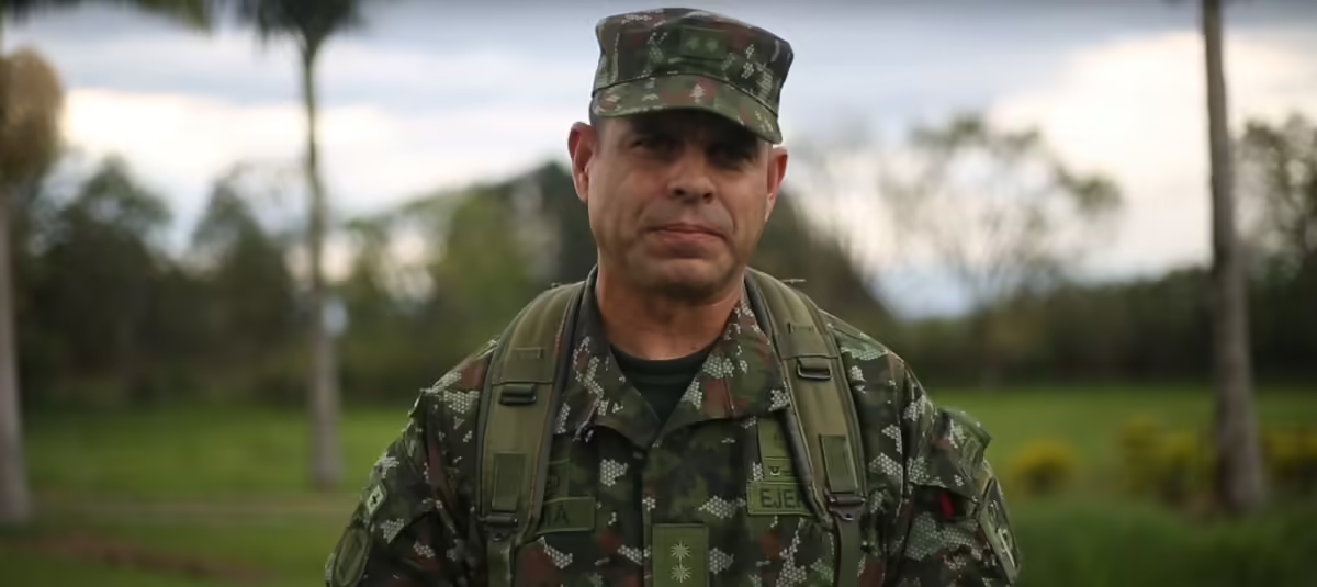 Ejército niega denuncia interna, pero Fiscalía investiga al general ...
