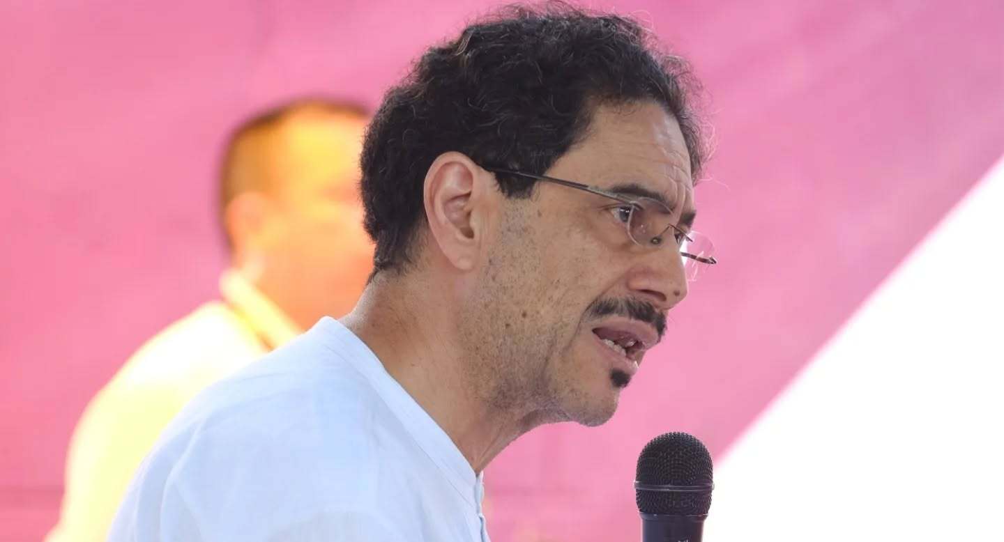Iván Cepeda denuncia persecución política contra su campaña y acude a ...