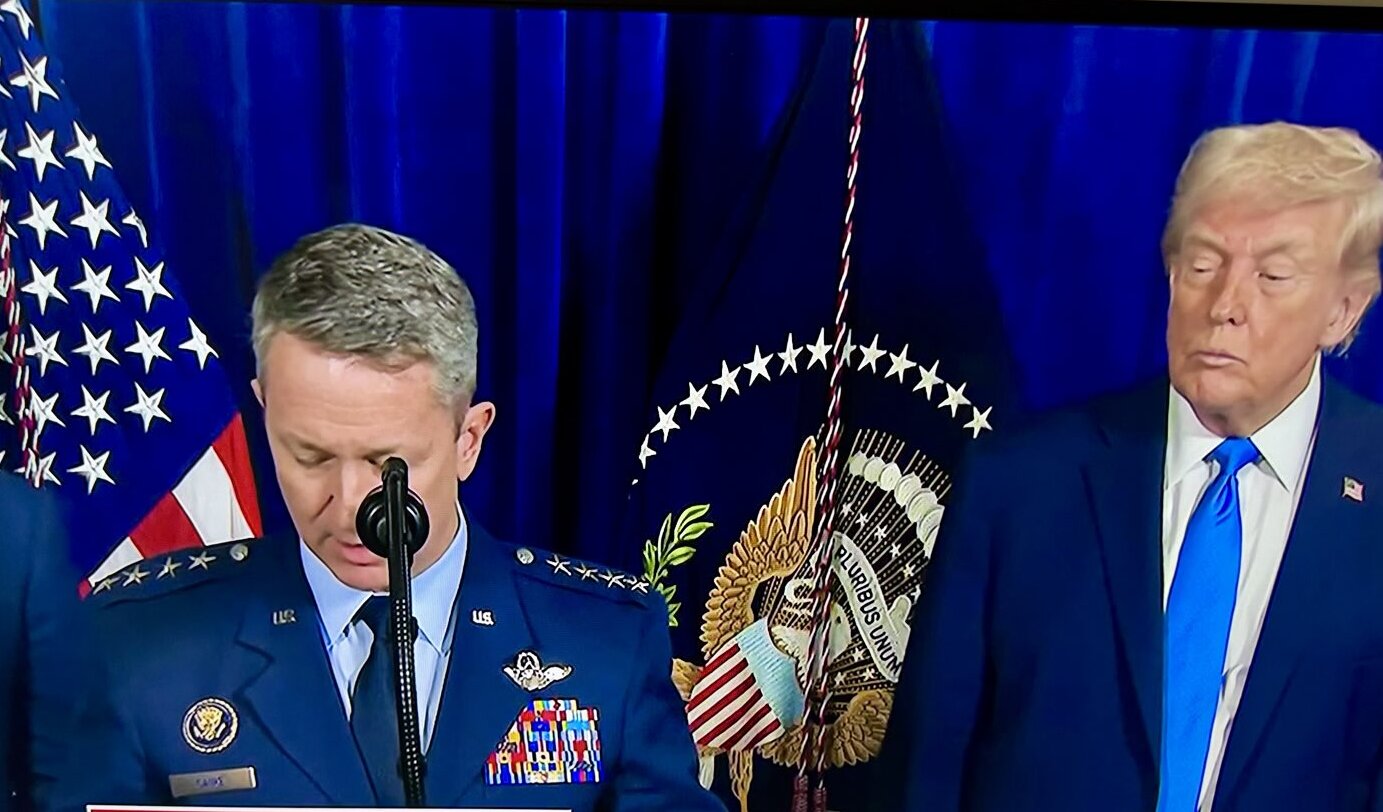 Dan Caine: la historia del general que fue el artífice de la operación ...