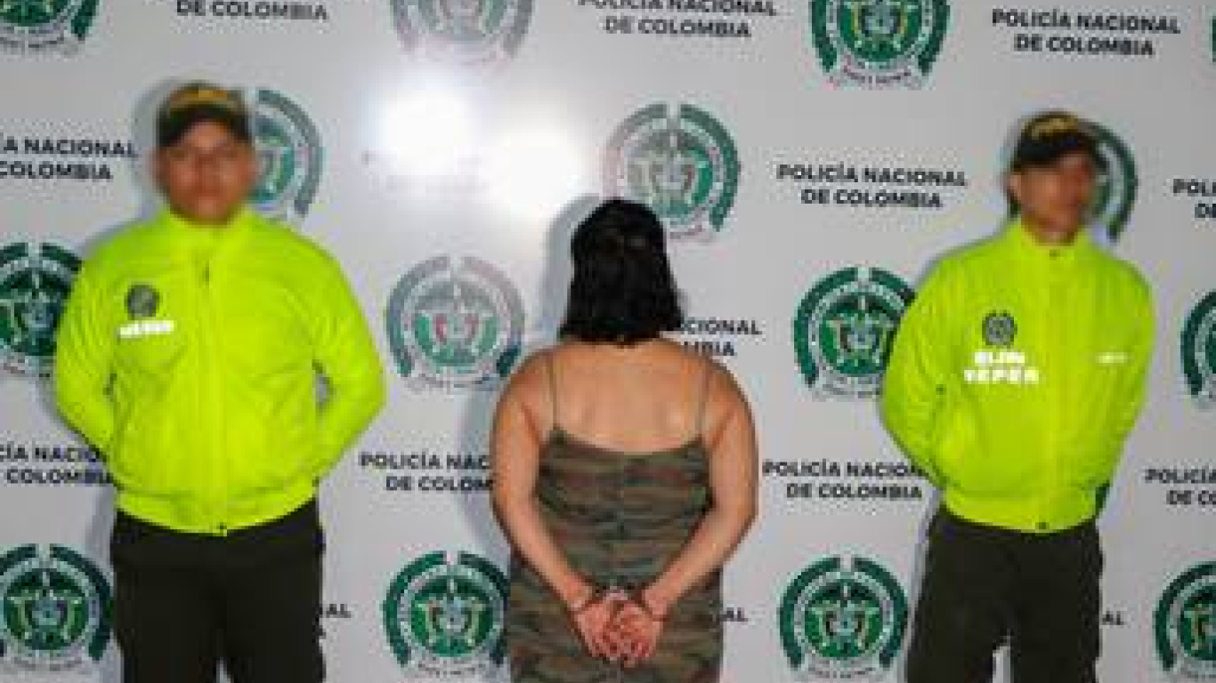 Capturan a mujer que obligaba a su hija a realizar videos de pornografía | Agenciapi.co