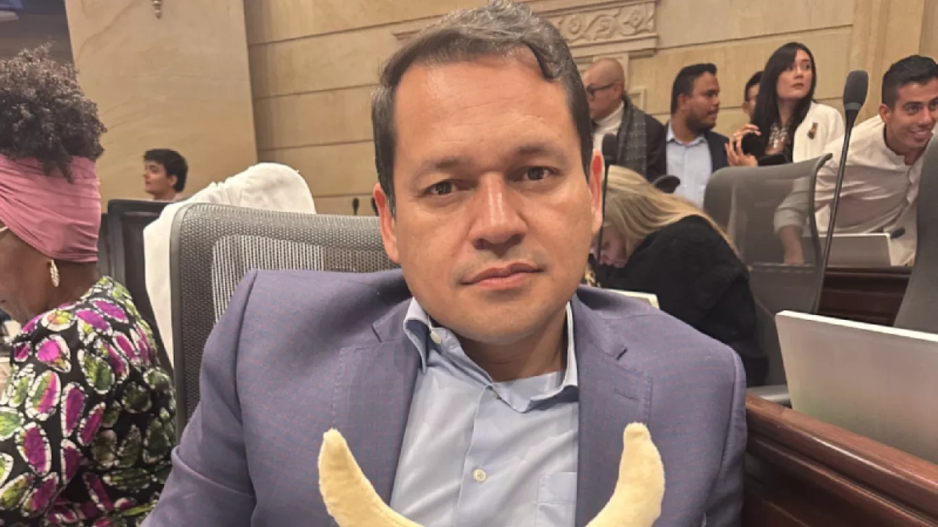 Alejandro Ocampo, congresista del Pacto Histórico firmó moción de ...